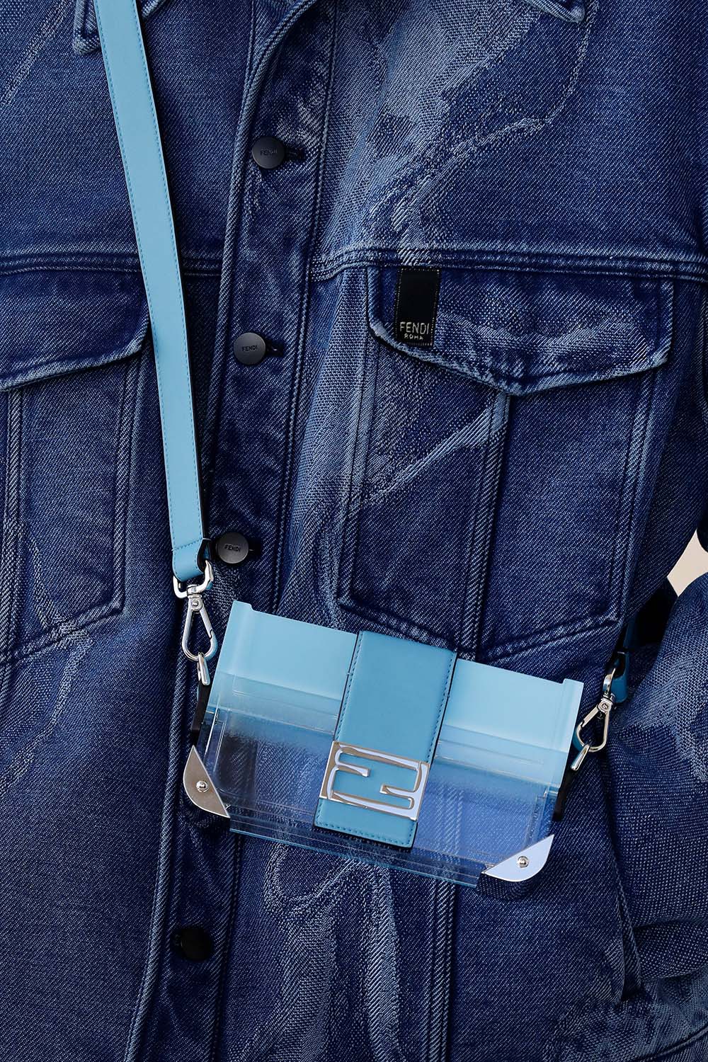 Striking Luxury หรูหรา เตะตา